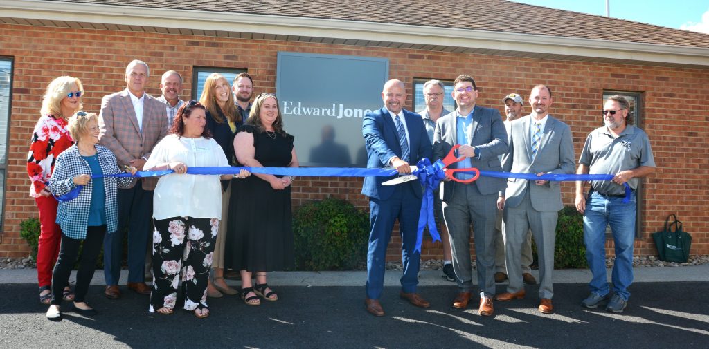 Edward Jones Financial Services celebrates grand opening in downtown ...